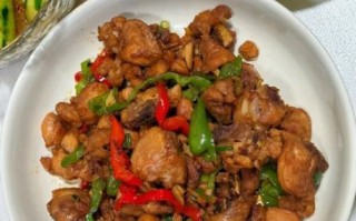 爆炒鸡腿肉怎么做_爆炒鸡腿肉用不用焯水