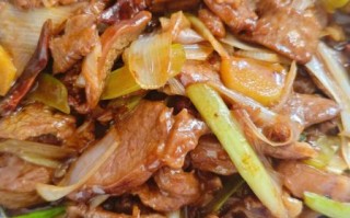 正宗葱爆羊肉怎么做_葱爆羊肉用哪个部位最好