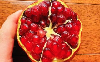 石榴怎么剥图解_石榴剥开技巧