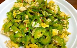 苦瓜炒鸡蛋怎么做_苦瓜炒鸡蛋怎么炒不苦