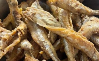 干炸小鱼怎么做才酥脆_干炸小鱼用什么鱼最好