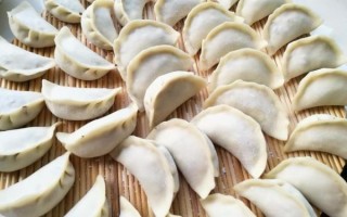 蒲菜水饺怎么做_蒲菜水饺馅料怎么调