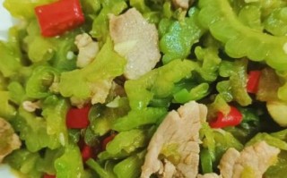 苦瓜炒肉怎么做不苦_苦瓜炒肉图片步骤