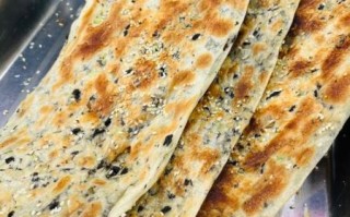 梅干菜扣肉饼的做法_梅干菜扣肉饼怎么做好吃