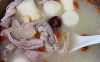 猪肚汤怎么熬成奶白色_猪肚汤奶白色技巧