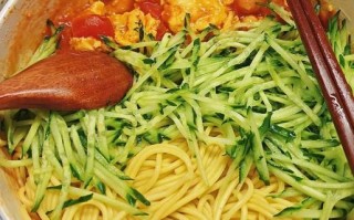 西红柿鸡蛋拌面怎么做_西红柿鸡蛋拌面热量高吗