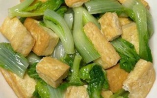 白菜炒麻豆腐怎么做_麻豆腐炒白菜家常做法