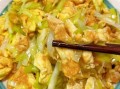 韭黄炒蛋怎么炒才嫩_韭黄炒蛋要不要焯水