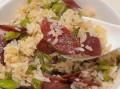 腊肠炒饭怎么做_腊肠炒饭用生米还是熟米