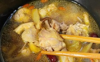 粟子煲鸡汤的做法_粟子煲鸡汤的功效
