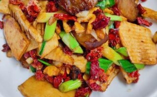 竹笋炒腊肉怎么做_竹笋炒腊肉的家常做法