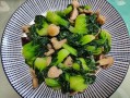 小青菜炒香菇怎么做_小青菜炒香菇需要焯水吗