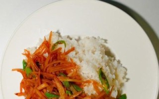尖椒土豆丝盖饭怎么做_尖椒土豆丝盖饭热量高吗