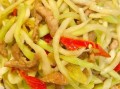 青萝卜丝怎么炒好吃_青萝卜丝炒肉的做法窍门