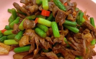 鸡胗炒蒜薹怎么炒才嫩_鸡胗炒蒜薹用焯水吗