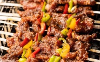 烧烤图片大全高清烤肉串_怎么烤才外焦里嫩