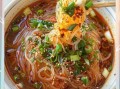 酸辣粉丝汤图片大全_酸辣粉丝汤怎么做才正宗