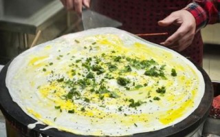 家常摊煎饼怎么做_摊煎饼面糊比例是多少