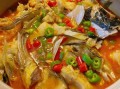 豆腐炖鱼头汤怎么做_鱼头豆腐汤先煎还是先焯水