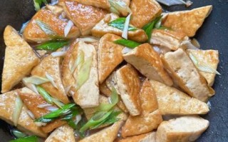 家常炒豆腐怎么做_家常炒豆腐怎么炒不碎