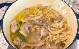 鸭煲怎么做好吃_鸭煲最香的5个秘诀