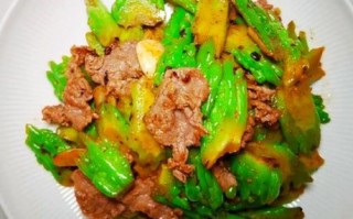 苦瓜炒肉片怎么做不苦_苦瓜炒肉片先炒苦瓜还是先炒肉