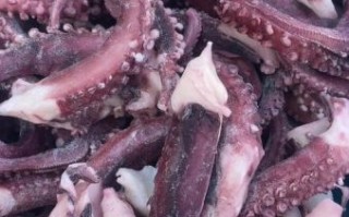 冷冻鱿鱼须怎么做好吃_冷冻鱿鱼须焯水几分钟
