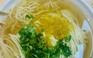 鸡汤面条怎么做_鸡汤面条的营养价值