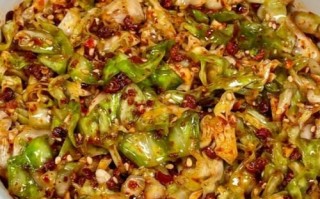 酸辣包菜怎么做_酸辣包菜热量高吗