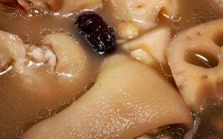 花生煲猪脚汤的做法_猪脚汤怎么炖才软糯