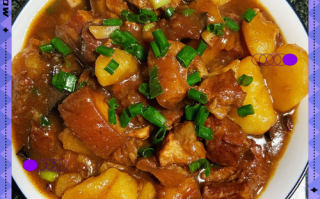 土豆红烧肉怎么做_红烧肉土豆比例是多少