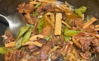 乱炖排骨的家常做法_乱炖排骨怎么做好吃又入味