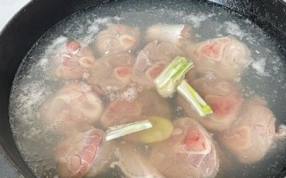 红烧羊腿怎么做_红烧羊腿最正宗的做法