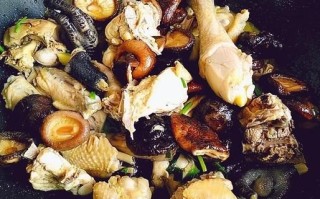 干香菇焖鸡的做法_干香菇焖鸡怎么做好吃