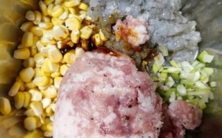 水饺怎么和面不破皮_水饺馅怎么调才鲜嫩多汁