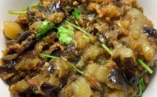 东北土豆炖茄子怎么做_东北土豆炖茄子家常做法
