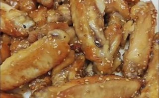 蜜汁鸡翅怎么做_鸡翅腌制多久才入味
