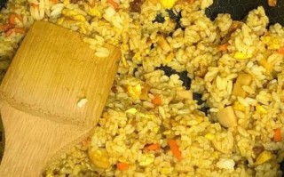 咖喱炒饭怎么做_咖喱炒饭用什么咖喱