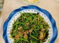 袋装山野菜炒肉怎么做_袋装山野菜炒肉需要焯水吗