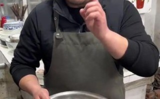 四川大蒜烧鳝鱼怎么做_鳝鱼去腥技巧