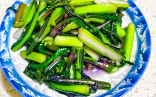 青菜怎么炒好吃_青菜焯水几分钟才翠绿
