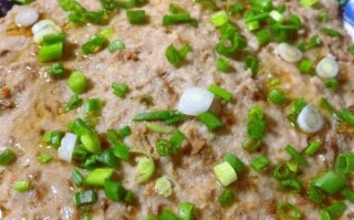 梅菜肉饼怎么做才松软_梅菜肉饼蒸多久才熟