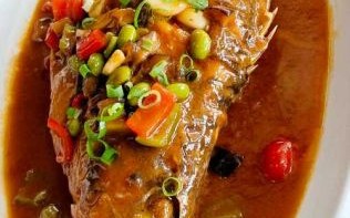 红烧桂鱼怎么做才正宗_红烧桂鱼最正宗的做法