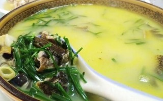 长鱼韭菜汤怎么做_长鱼韭菜汤的家常做法