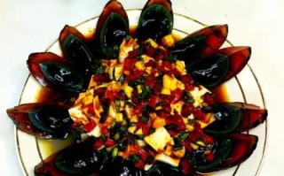 凉拌皮蛋拌豆腐怎么做_皮蛋豆腐要焯水吗