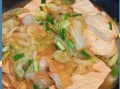 白菜炖豆腐怎么炖才好吃_白菜炖豆腐的做法窍门