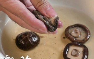 香菇焯水几分钟_香菇焯水用冷水还是热水