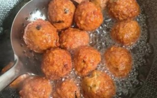 大肉圆怎么做_大肉圆的家常做法