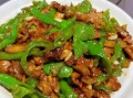 红椒炒肉怎么做_红椒炒肉先炒肉还是先炒辣椒