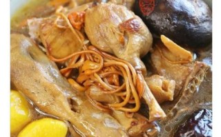 老鸭汤怎么炖好喝_老鸭汤放什么料更香